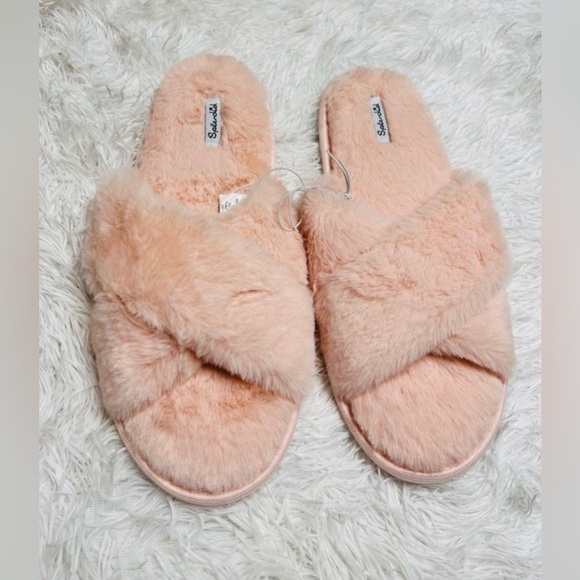 Splendid | Shoes | Nwt Splendid Pink Blush Faux Fur Open Toed Slippers ...